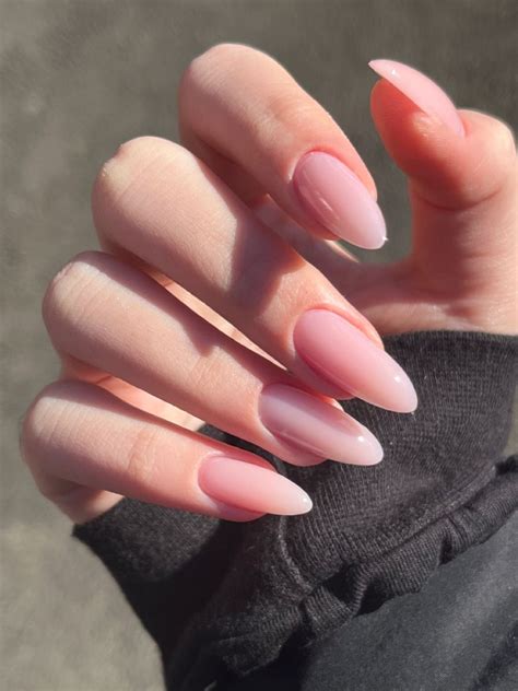 Pin by amindosik on мяу | Gel nails, Nail colors, Pink nails