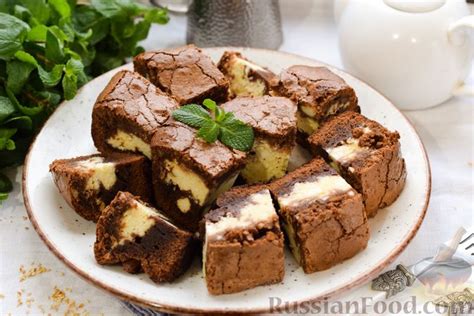 Рецепт: Брауни с начинкой из творожного сыра на RussianFood.com