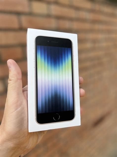iPhone SE 2022 Starlight NOU / Новый