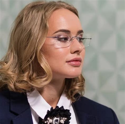 Модные женские оправы для очков 2021. Тренды. Фото. Какие очки сейчас в ...