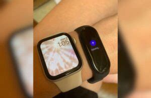 Expert Comparison: Whoop vs Apple Watch (2025) | Garage Gym Reviews