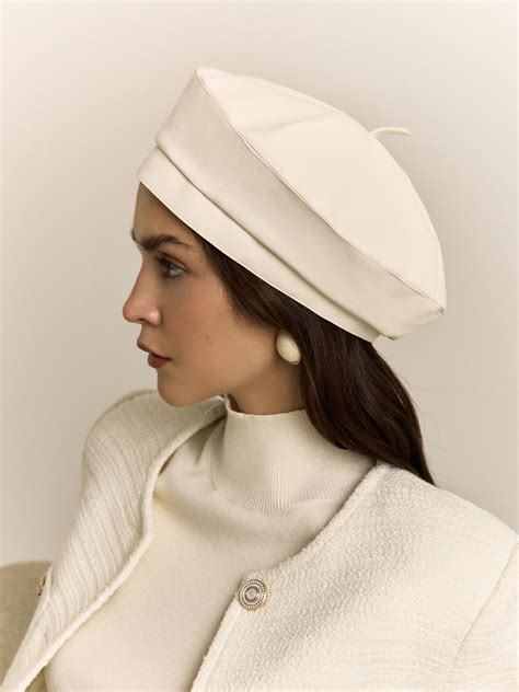 Берет из экокожи :: LICHI - Online fashion store