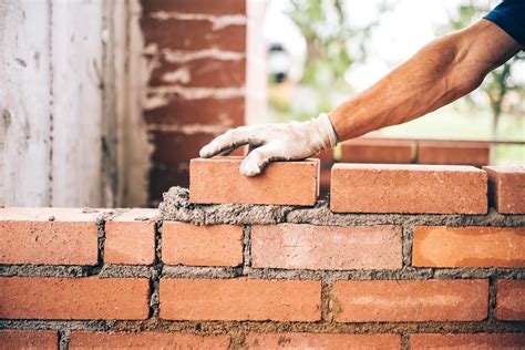 Types of Bricks in India - By Make, Raw Material & Quality