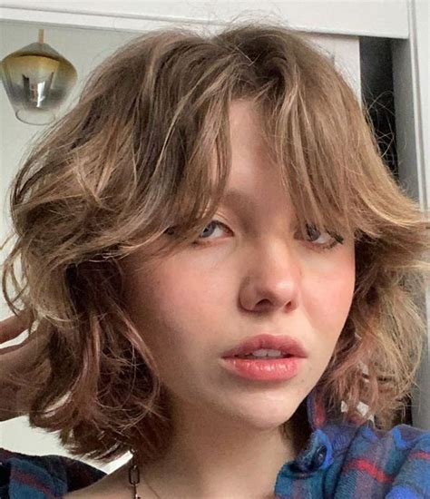 Butterfly Layers Haircut Short | Hair cuts, Hair inspiration short ...