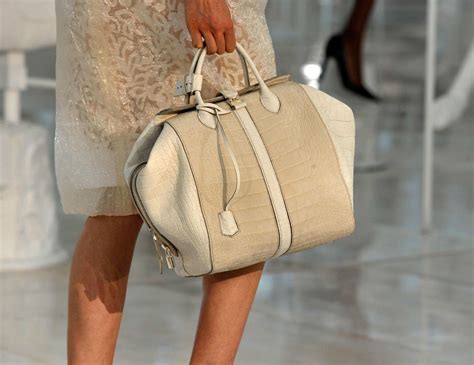 mofashion talk: The gladstone bag a.k.a the Doctors bag