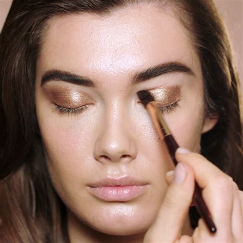 Кремовые тени Charlotte Tilbury Eyes to Mesmerise Oyster pearl (Marie ...