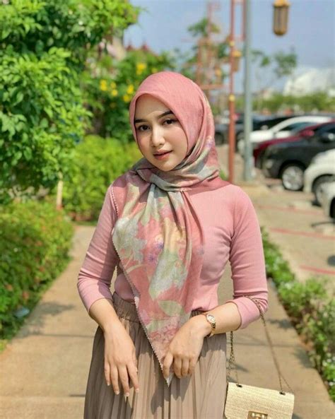 Pijat Panggilan Bitung Terdekat Plus Bisa Pilih Foto Terapis Wanita