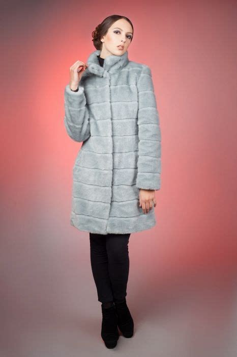 Шуба под голубую норку в полоску | Coats for women, Fur coat, Fake fur ...