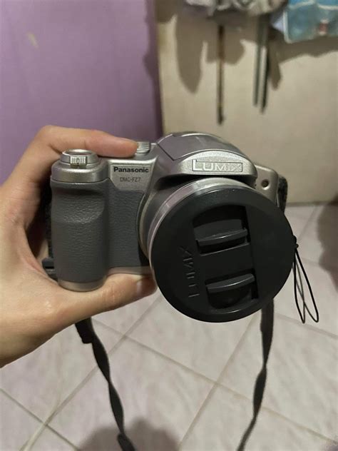 Panasonic Lumix DMC-FZ7, Photography, Cameras on Carousell