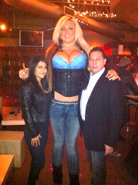 Chuck's Fun Page 2: Unusually tall women