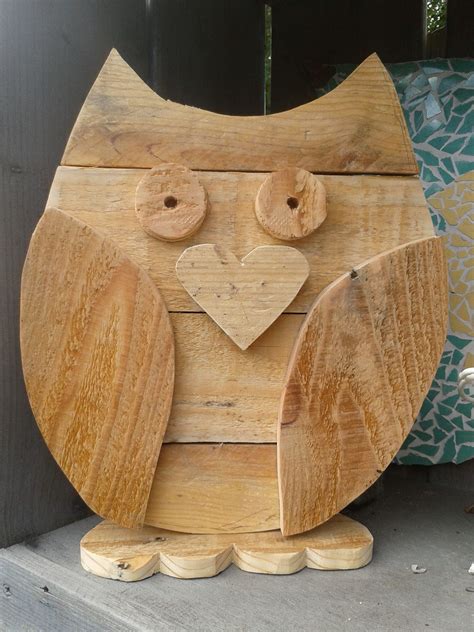 Pin on decoration pallet wood | Wooden crafts, Wooden owl, Wood craft ...
