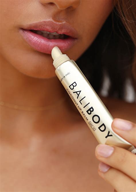Кокосовый бальзам для губ Bali Body Coconut Lip Balm SPF15: купить в ...