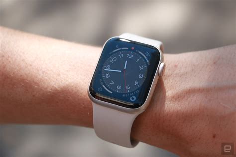 Apple Watch SE preview: Basically a $400 smartwatch for $250 | Engadget
