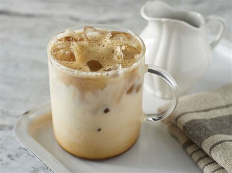 How To Make an Iced Latte