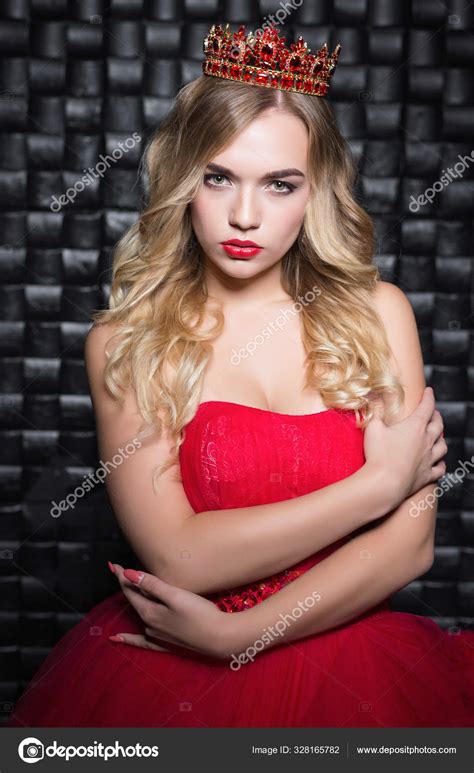 Portrait of a alluring woman Stock Photo by ©acidgrey 328165782