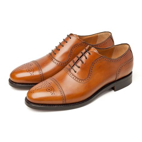 Классическая обувь Loake и Berwick. Купить такую пару — это верное ...