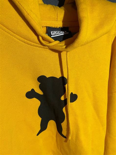 GRIZZLY, Men's Fashion, Tops & Sets, Hoodies on Carousell