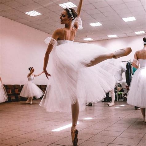 Балетная студия Classique.Уроки балета для взрослых.От нуля до ...