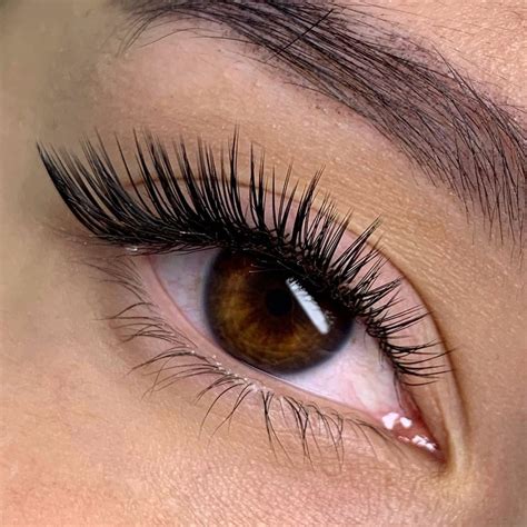 Мокрый эффект, изгиб М 😍 Запись: 89021557774 WhatsApp… Lash Extensions ...