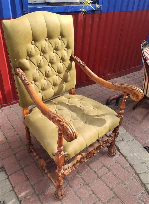 Крісло відпочинкове з лев'ячими лапами - Магазин bumebel.com - Меблі з ...