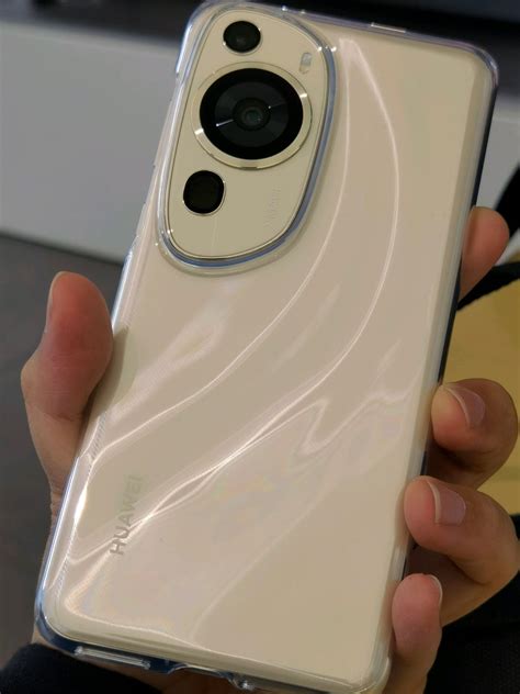 Let's catch the Huawei P60 Art first Impressions - Huawei Central