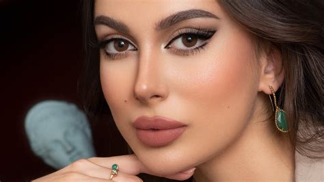 Simple Graphic Winged Eyeliner Tutorial | 🖤 آيلاينر مبتكر بخطوات بسيطة ...