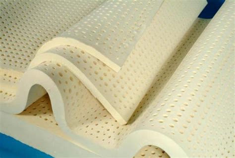 Caractéristiques des matelas Materlux: variétés de modèles italiens, avis