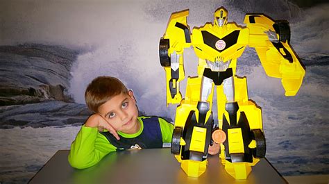 Большой Трансформер Бамбли Transformers Prime Bumblebee - YouTube