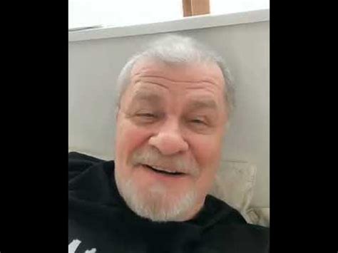 Дед Макаров рассказывает анекдот. - YouTube