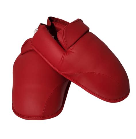 Les protections de karaté tibias et pieds amovibles CSKS.