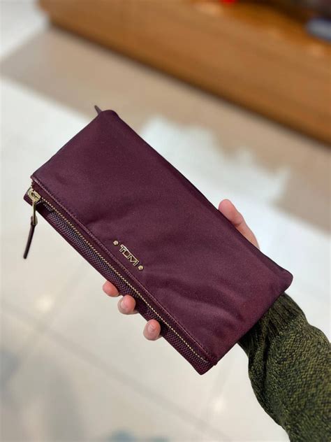 (PRE Order) TUMI Travel Wallet – uMoMasShop