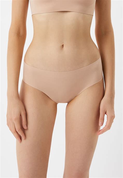 Трусы UNIQLO ультрабесшовные AIRism, цвет: бежевый, RTLACC471701 ...