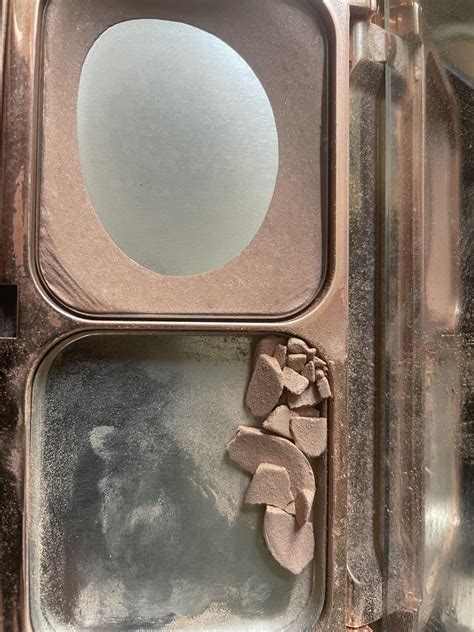 Used and abused Charlotte Tilbury Filmstar Bronze and Glow 😂 : r/PanPorn