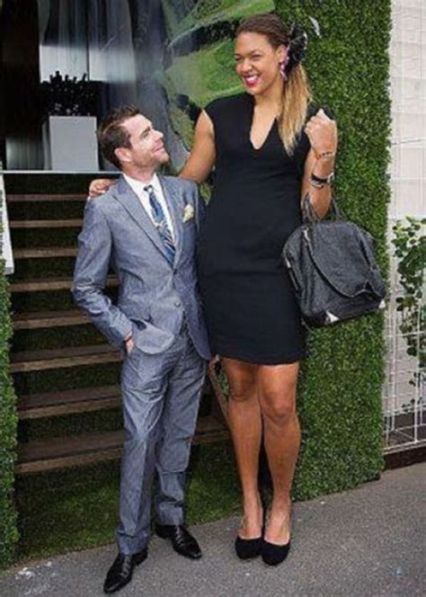 Chuck's Fun Page 2: Really tall women