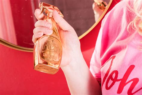 Perfume: Moschino 'Gold Fresh Couture' - Fashion For Lunch.