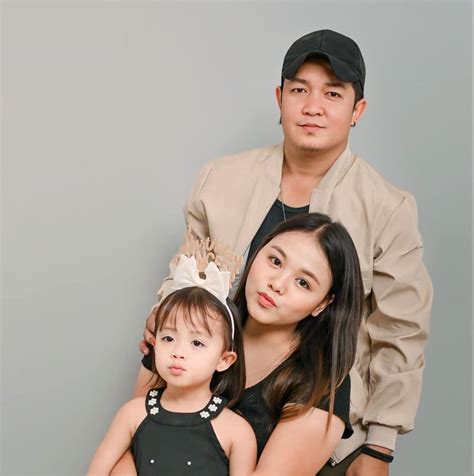 Hayaan nyong kami naman ni kuya ang mag alaga sa inyo ni ermat hanggang sa huli...mahal na mahal ...