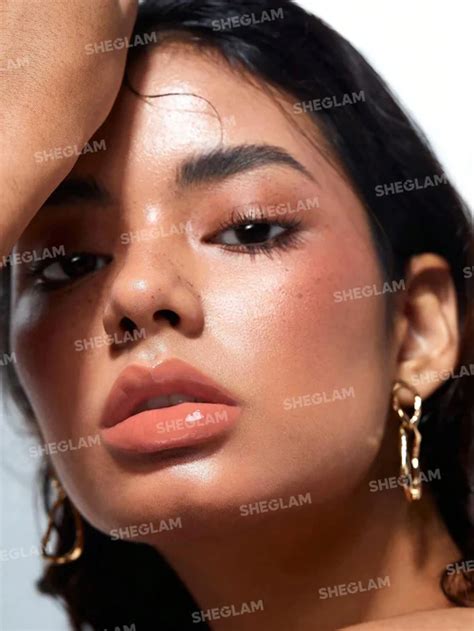 Sheglam Pout-Perfect Shine Lip Plumper in Pakistan