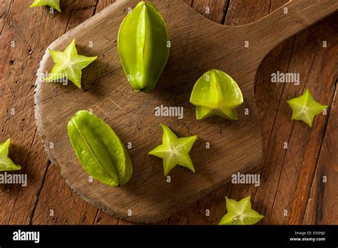 Raw Organic Star Fruit Ready to Eat Stock Photo - Alamy
