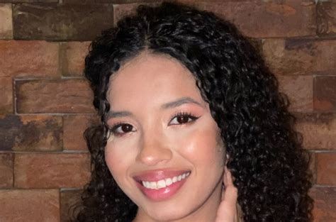 Valery Ponce Biography/Wiki, Age, Height, Career, Photos & More