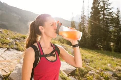 Energy bars and drinks increase risk of tooth loss, especially during ...