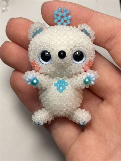 Снежная ласка ️ | Animaux en perles, Perle
