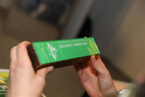 Amway Charity Foundation in Russia Presented 2017 ECO Best Award