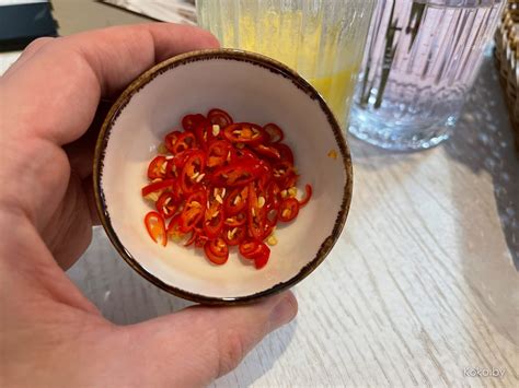 Том Ям? Выяснил, сколько стоит самый дорогой и самый дешевый ужин по ...
