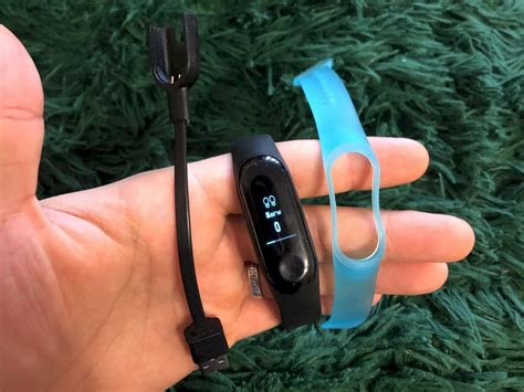 Как зарядить фитнес браслет. Зарядка браслета Xiaomi Mi Band 3