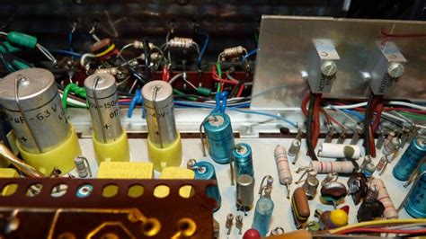 Inside Hi-Fi: Philips RH 590 (22RH590)