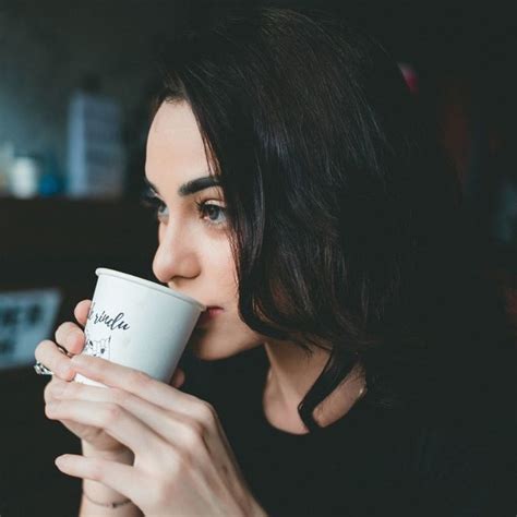 6 Potret Cantik Nora Alexandra, Istri Jerinx SID yang Memesona Halaman ...