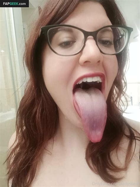 Long Tongue Fetish / _longtonguelewis / diqueentongue / longtonguelewis Nude Leaked Onlyfans ...