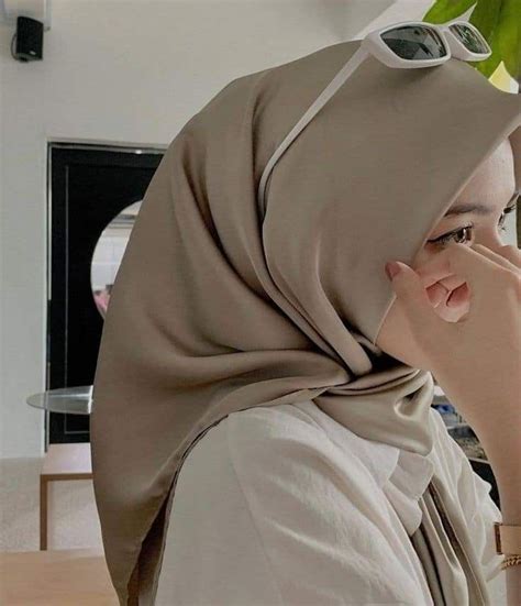 Pin by Epi Cz on t | Foto cewek hijab aesthetic, Hijab aesthetic, Beautiful hijab