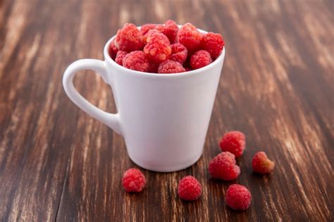 Cup Berry Images - Free Download on Freepik