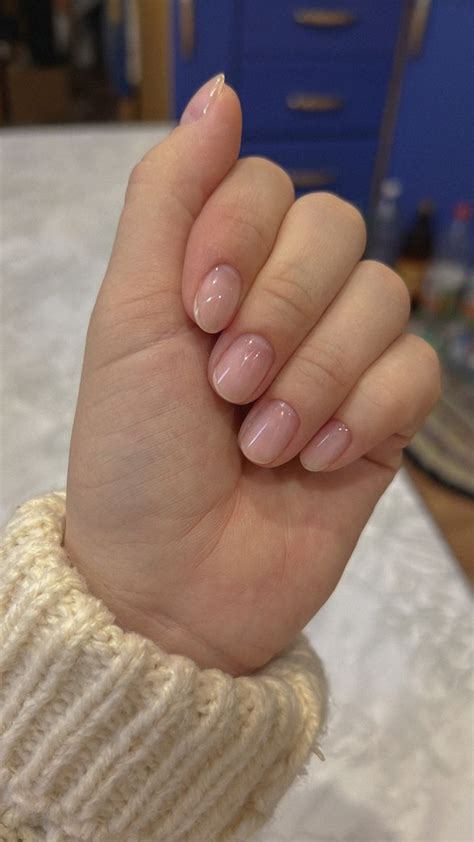 Чистый маникюр в роддом 🫧 | Sheer nails, Natural nails manicure, Hello ...